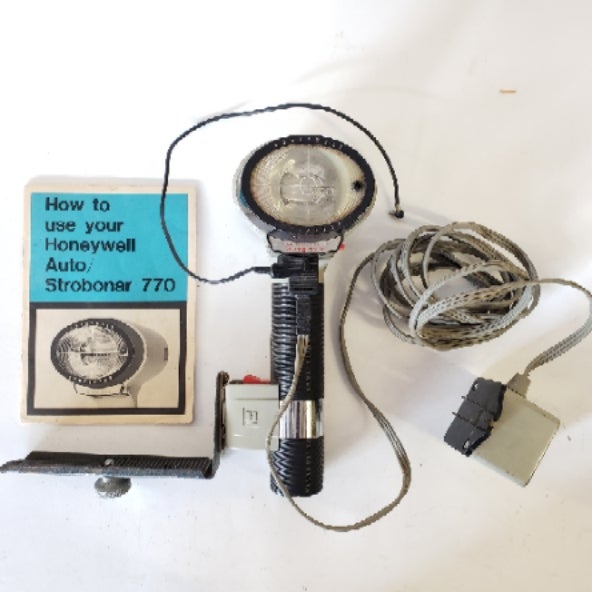 Honeywell Strobonar Auto 770 Flash Set Up Photography Equipment For SLR ...